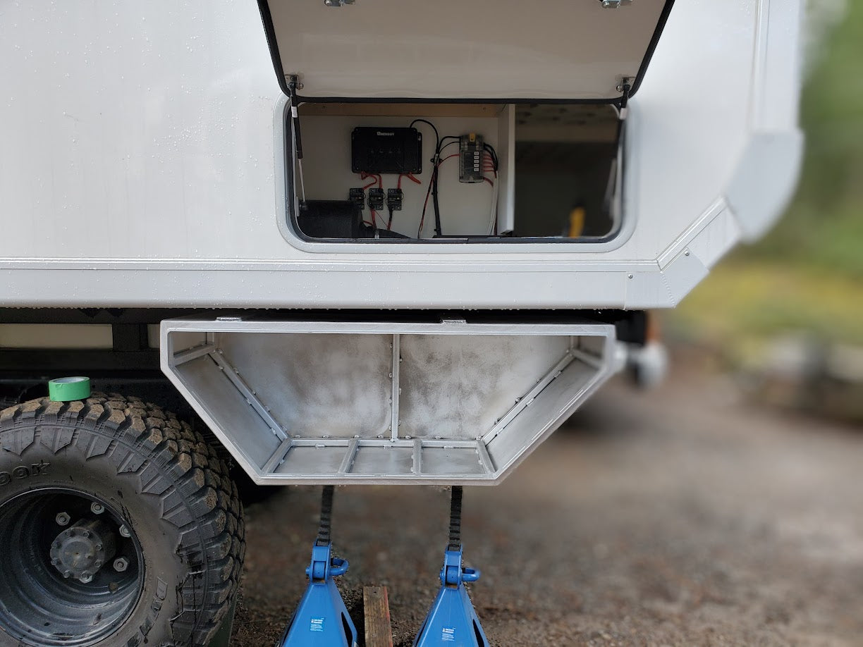 STANDARD SIZE HEAVY DUTY UNDERBODY STORAGE BOXES – R.O.A.D OVERLAND